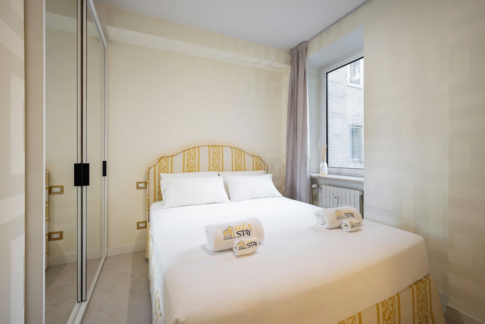 Luca Stay Duomo Versace - Milan