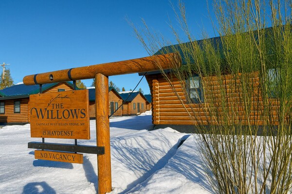 The Willows Cabins - West Yellowstone, MT