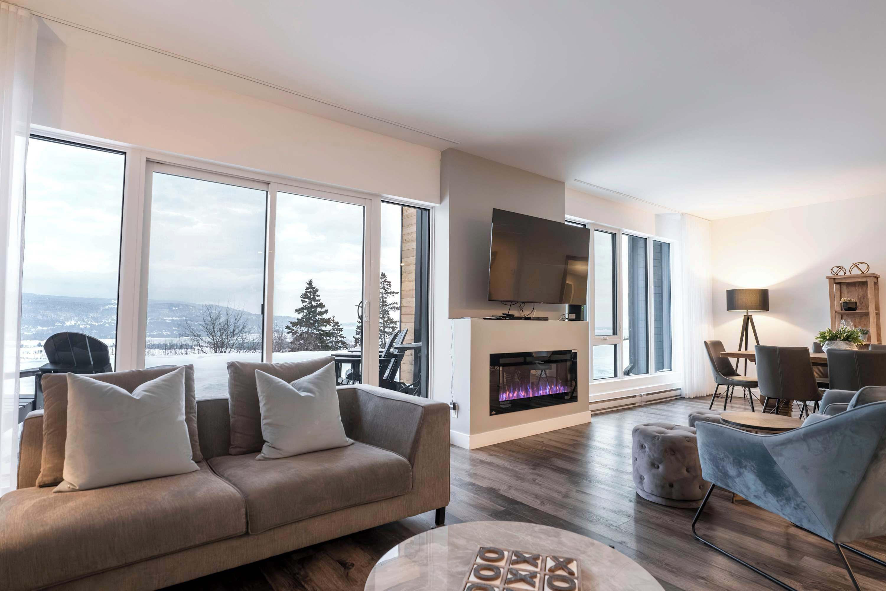 108 - Chic Condo | River View & Comfort With Pool - Baie-Saint-Paul, QC