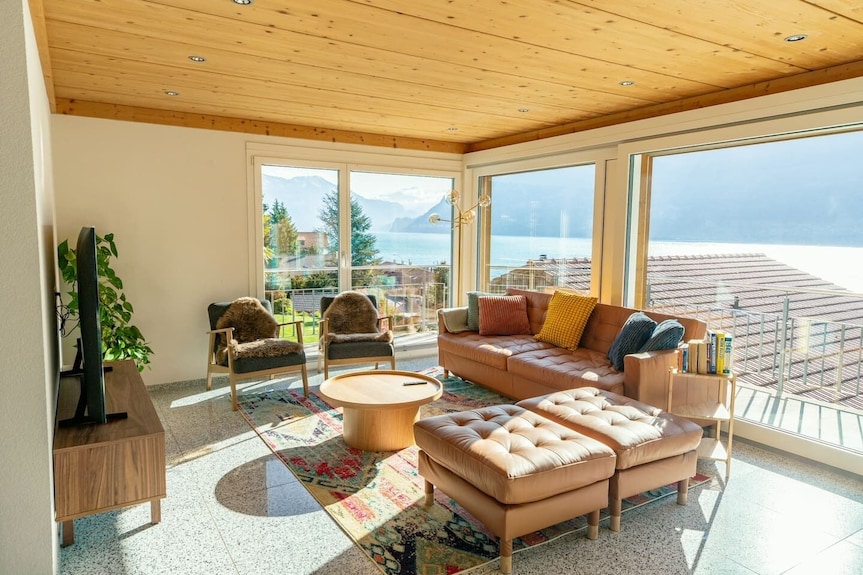 Luxury Lakeview Chalet Spa Bbq A/c Near Interlaken - Schweiz