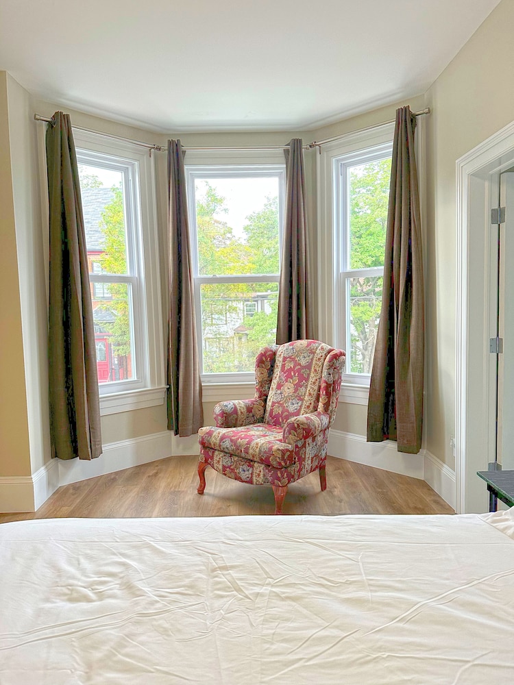Beautifully restored 2-bdr w/ 2 ensuites. G&J on Queen's located ...