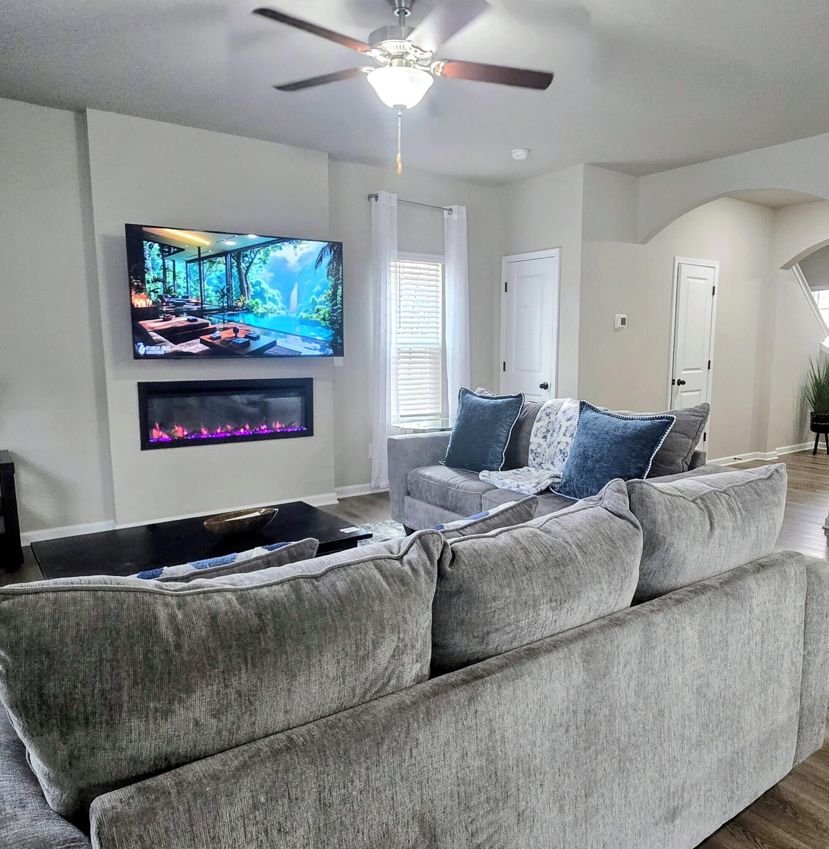 Spacious 4-bedroom Townhome In Charlotte ;Close To Shopping And Fun Places. - Lake Norman, NC