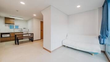 Quarto Básico, 1 quarto (3 Room(1 Pet Free)) | 1 quarto, Wi-fi grátis