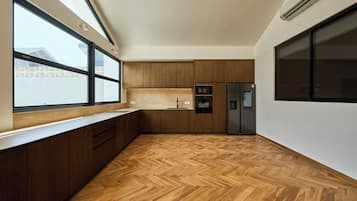 Villa | Cozinha privada | Uma cadeira de bebé