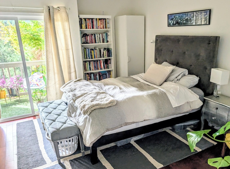 Charming, Green Hilltop Home - Alameda Beach