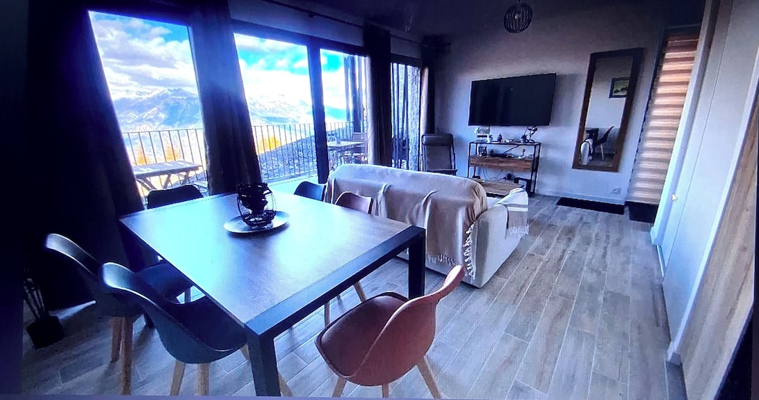 Chalet "L'aster" 7/8pers, Vue Imprenable, à 150m Des Pistes, Risoul Station 1850 - Risoul