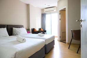 Quarto Twin Standard, varanda, Vista para a cidade | Wi-fi grátis