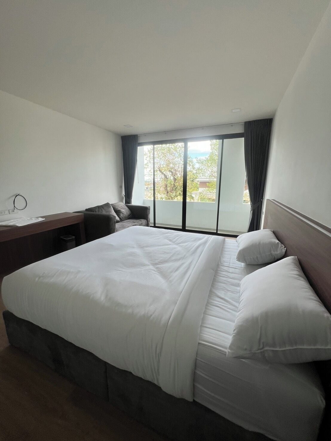 Est údio | Wi-fi grátis, roupa de cama fornecida 