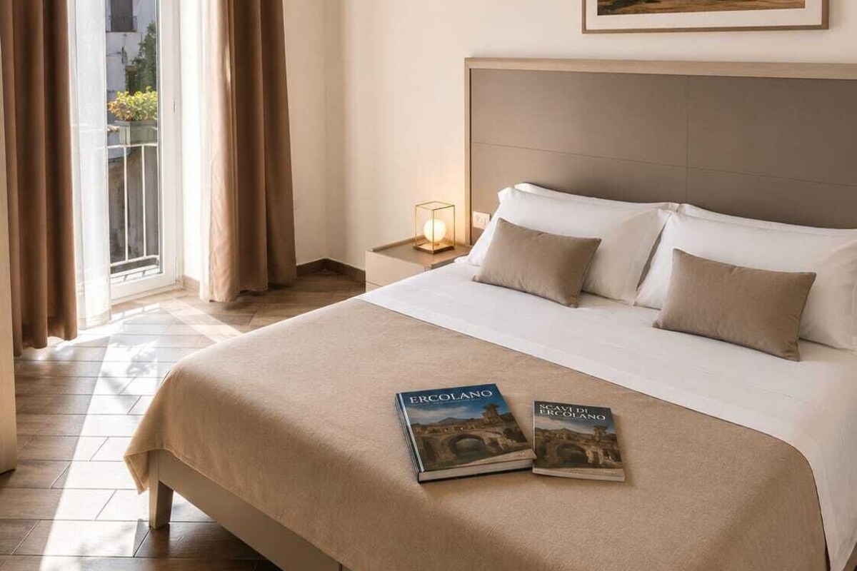 Quarto casal conforto, sacada | Escrivaninha, Wi-Fi de cortesia