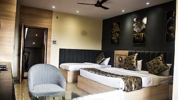 Suite-Estúdio Comfort, Vista para a cidade | Quartos insonorizados, ferro/tábua de engomar, Wi-fi grátis