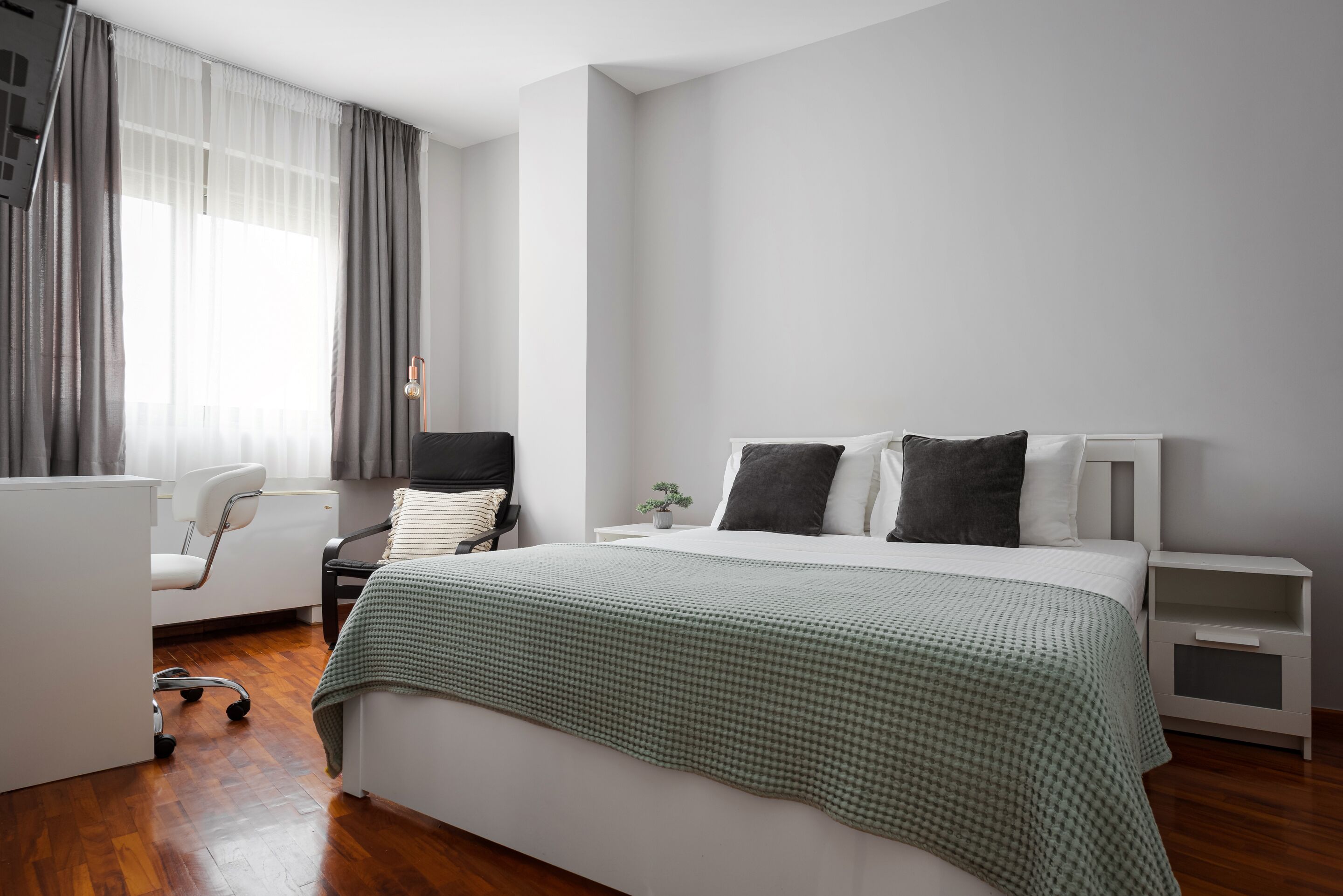 Casa | Escrivaninha, quartos à prova de som, ferros/tábuas de passar roupa