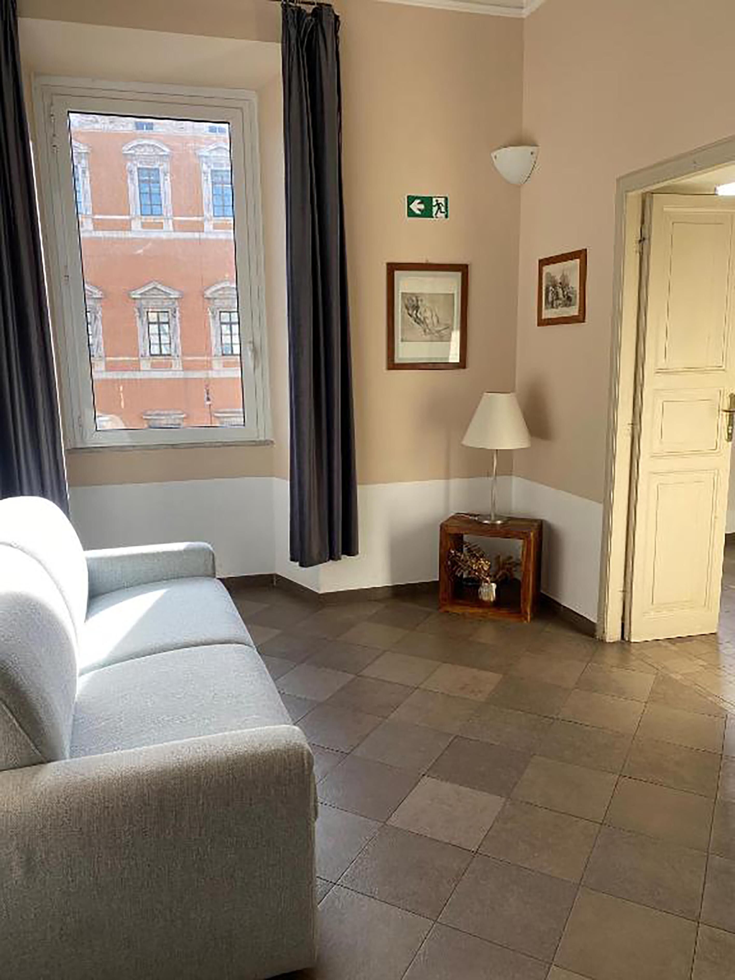 Apartamento (1 Bedroom) | Sala de estar | Smart TV de 32 polegadas com canais por cabo 