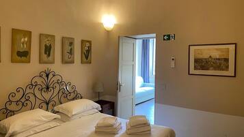 Apartamento (1 Bedroom) | 1 quarto, roupa de cama fornecida