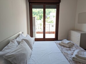 Apartamento, vista para a montanha | Roupa de alta qualidade, edredões de penas, ferro/tábua de engomar 