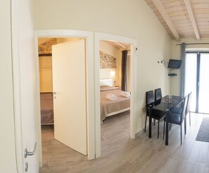Apartamento Comfort, 2 quartos, varanda, vista para a montanha | Cortinas/cortinados opacos 