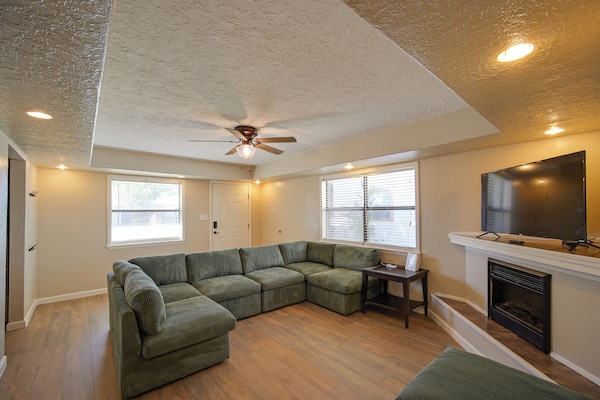 1 Mi To Enmu: Portales Family Home W/ Yard! - Oasis State Park, Portales