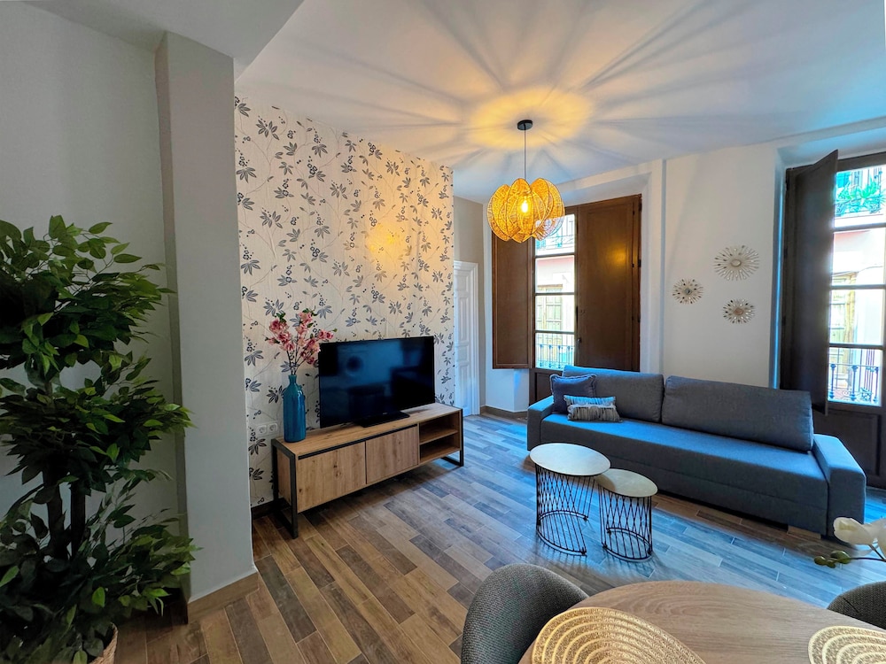 Apartamentos Plaza San Agustin 3000 - Alhambra