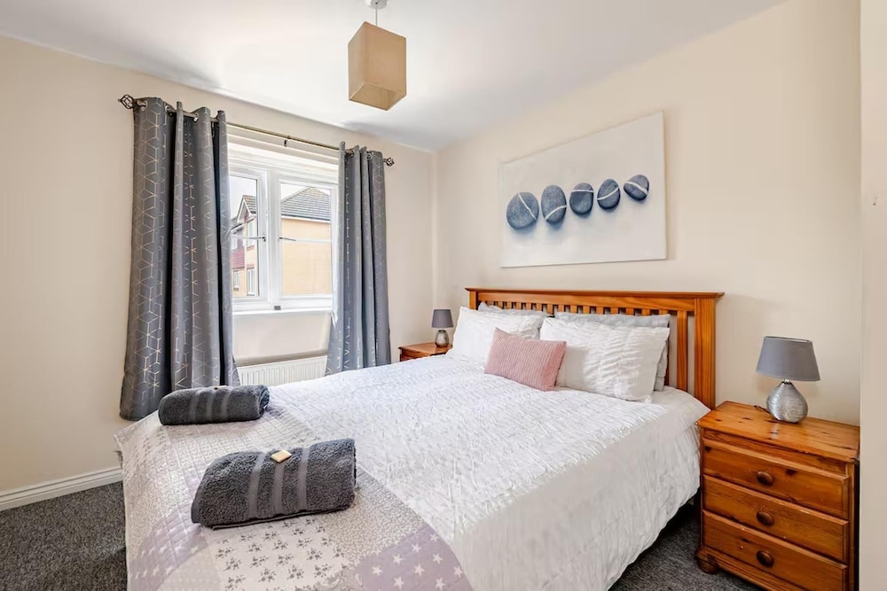 2 Bed Flat - Sleeps 4 - Pets - Parking - Garden - Portsmouth
