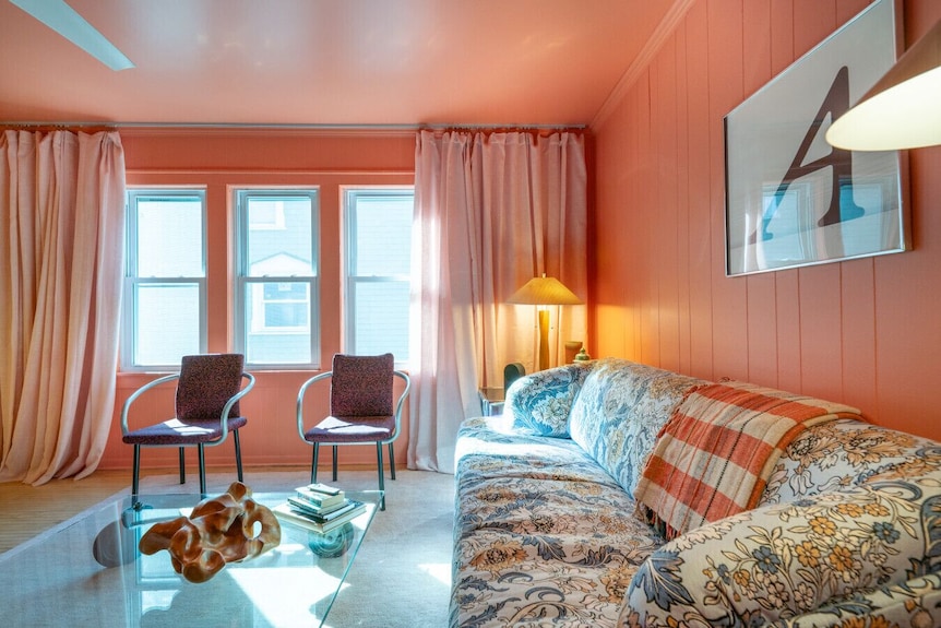 The Lake Effect Club - Milwaukee