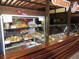 Café da manhã continental grátis todos os dias