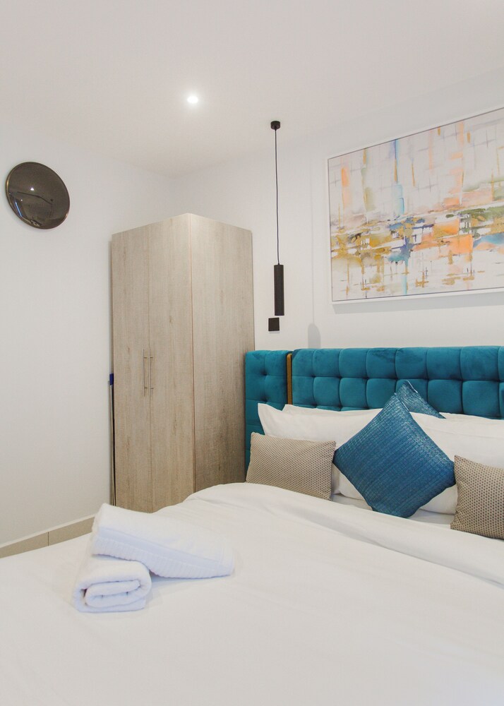 Modern Executive Studio Apartment at Lennox - Accra | Vrbo