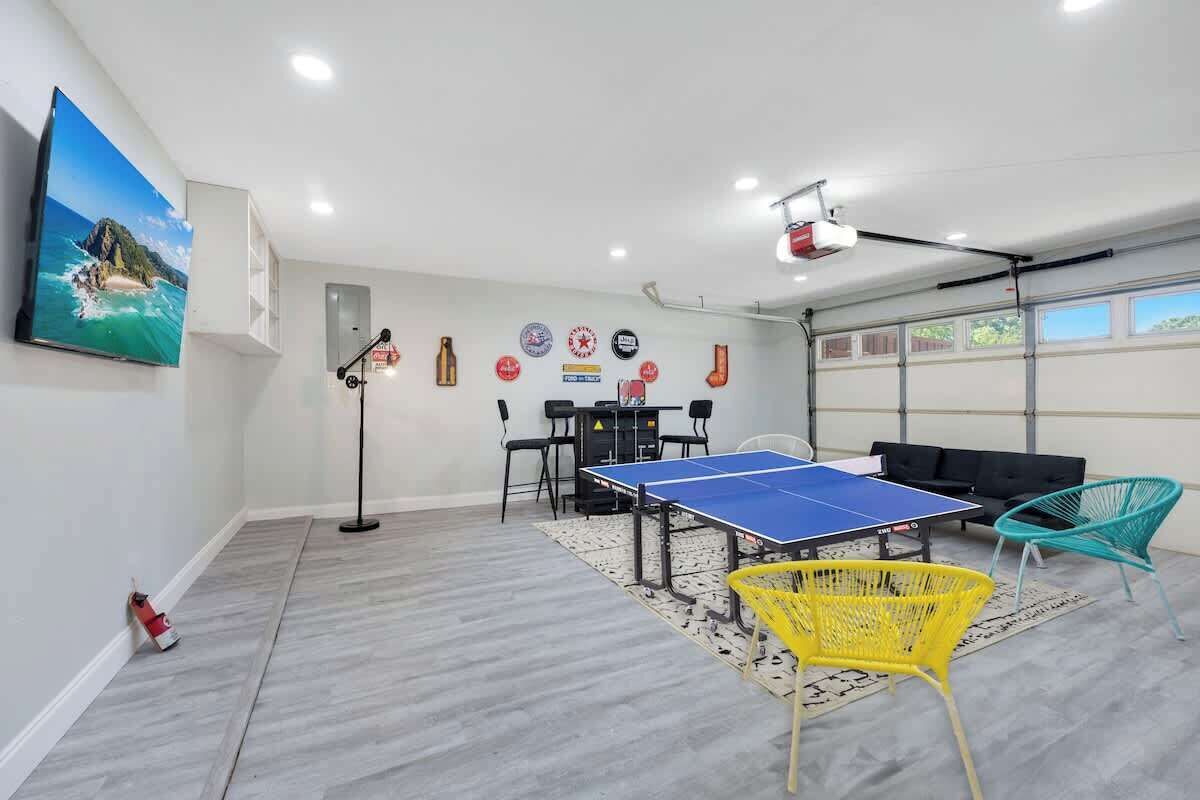 Charming Oasis Hot Tub Pingpong Ps5 Ev Sleeps 16+ - Allen, TX