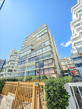 Apartamento | Exterior. Ocean Front House 84