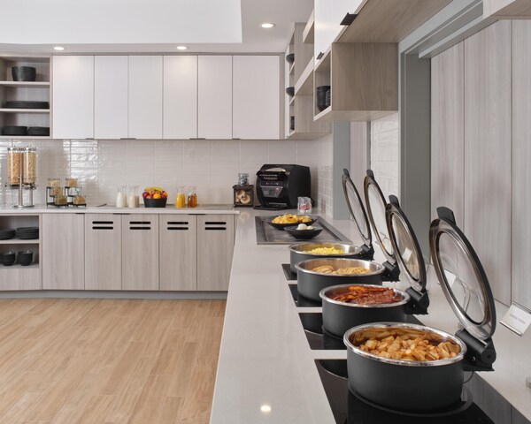 Hyatt House Schenectady / Mohawk Harbor - Rotterdam, NY