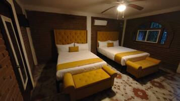 Quarto Twin Comfort, pátio | Ferro/tábua de engomar, Wi-fi grátis