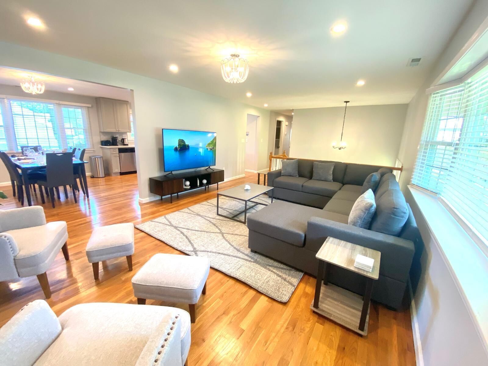 4 Bed, 3 Bath Urban Luxury In Central Ct W/ Free Rv Parking - Middletown, CT