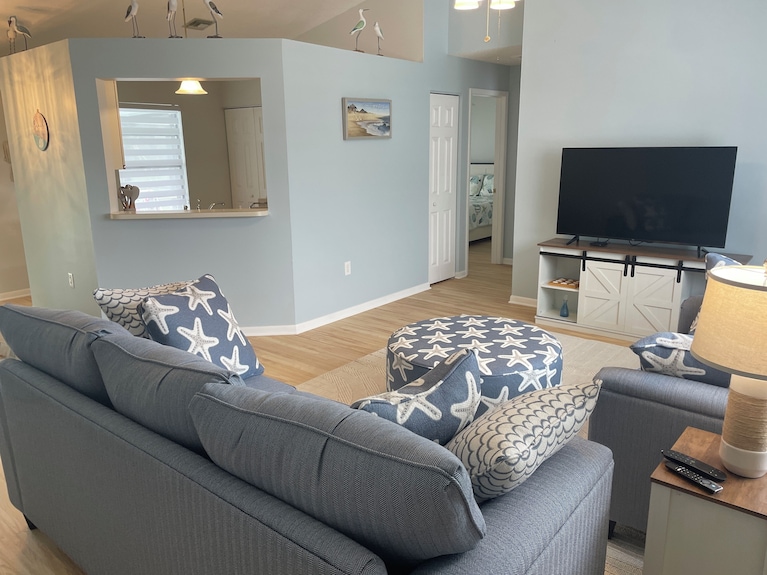 Heated Pool House In Beautiful Sebastian With Cool Breezes! - Sebastian, FL