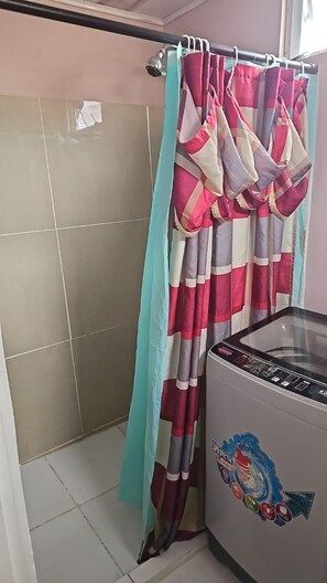 Charming 1-bedroom Loft apartment with AC in Herstelling Demerara ...