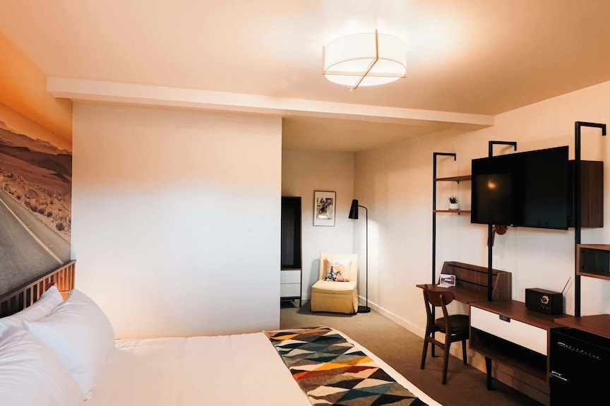 Route 66(ish) Vibes | La Vista Motel | 211 - Denver