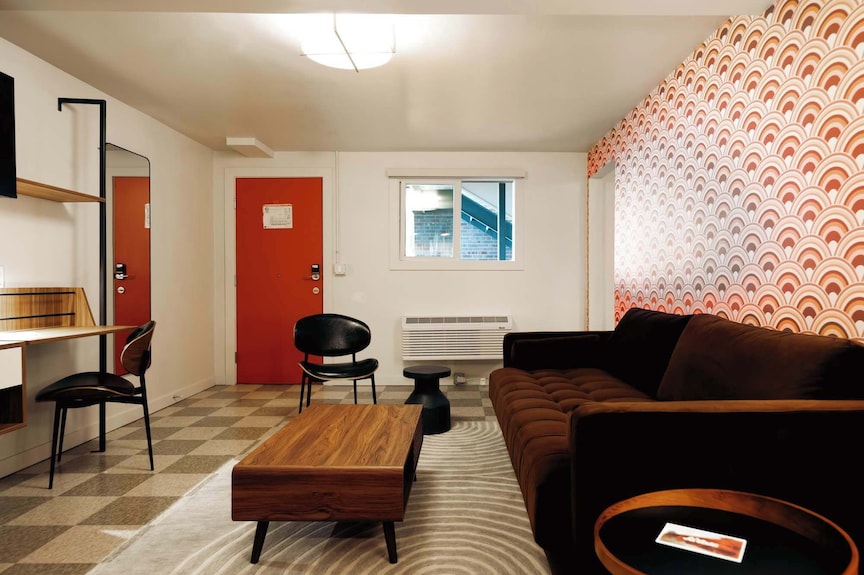 Retro Roadtrip Suite | La Vista Motel | 102 - Denver, CO