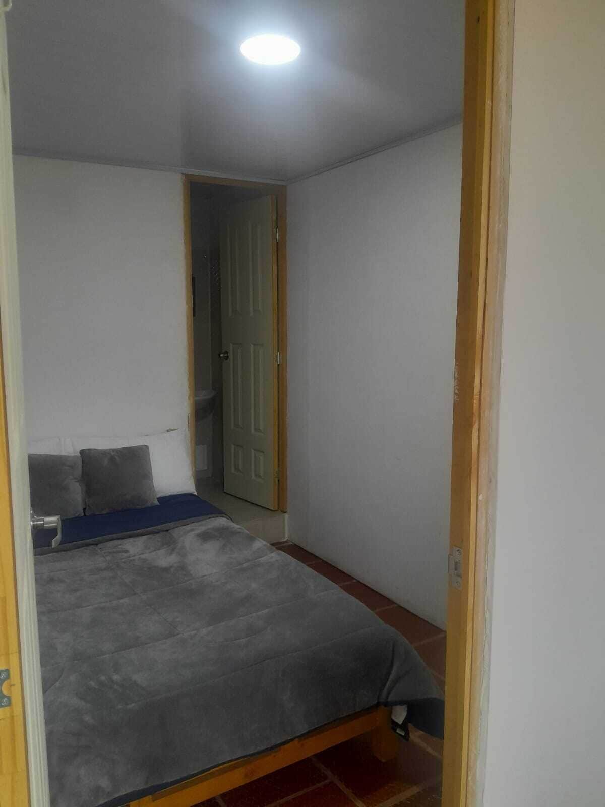 Quarto solteiro clássico, varanda, vista para o jardim | Wi-Fi de cortesia