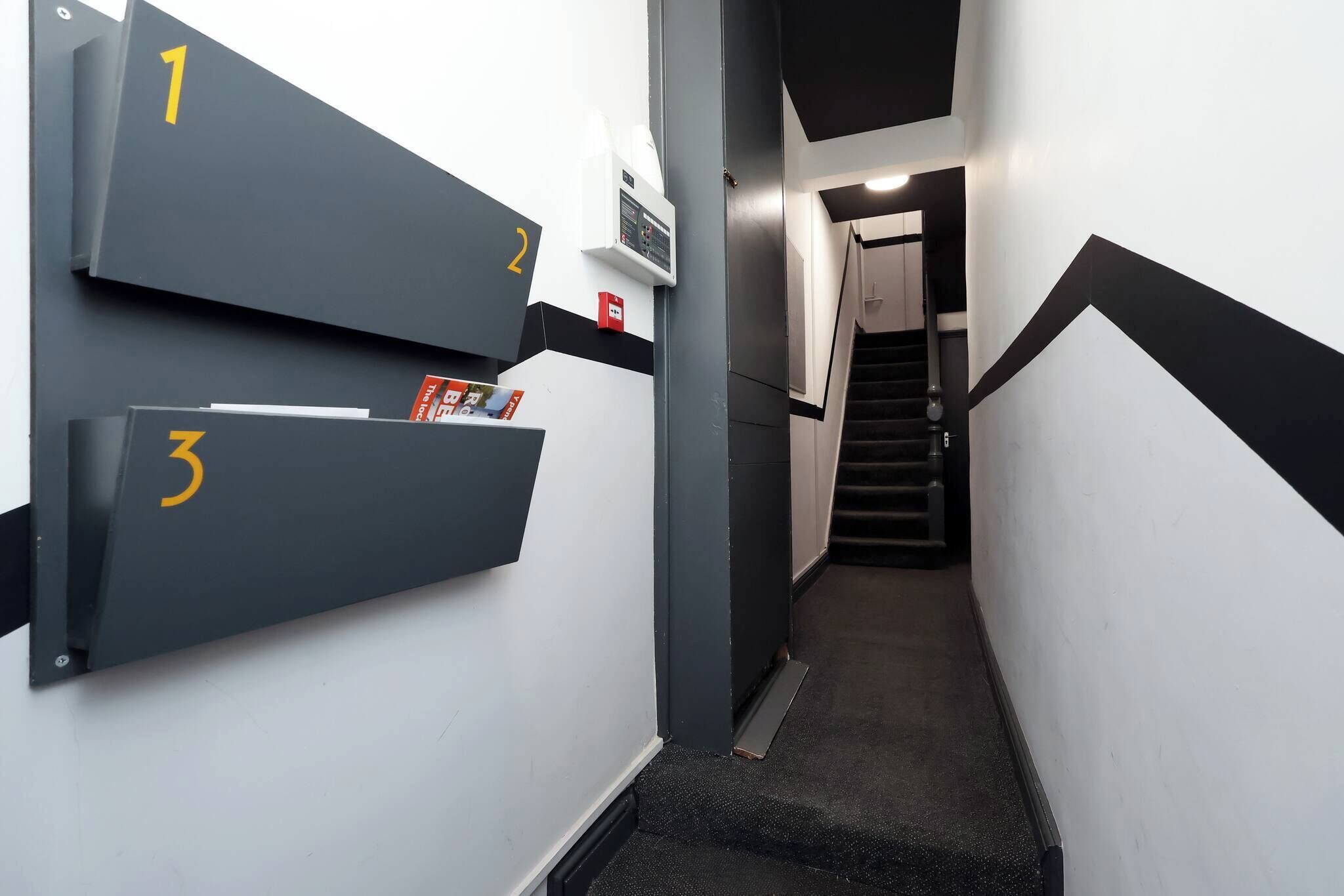 Apartamento, 3 quartos | Interior