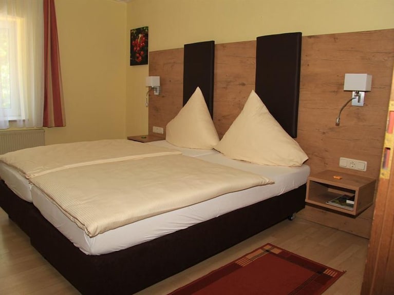 Double Room Shower/wc - Cat. Economy - Waldhotel Albachmühle - Echternach