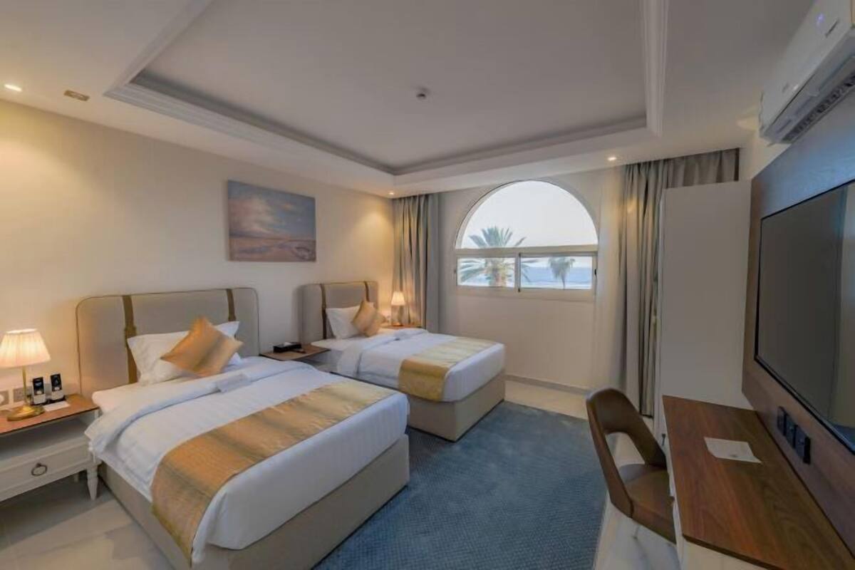 Cofre com capacidade para portátil, secretária