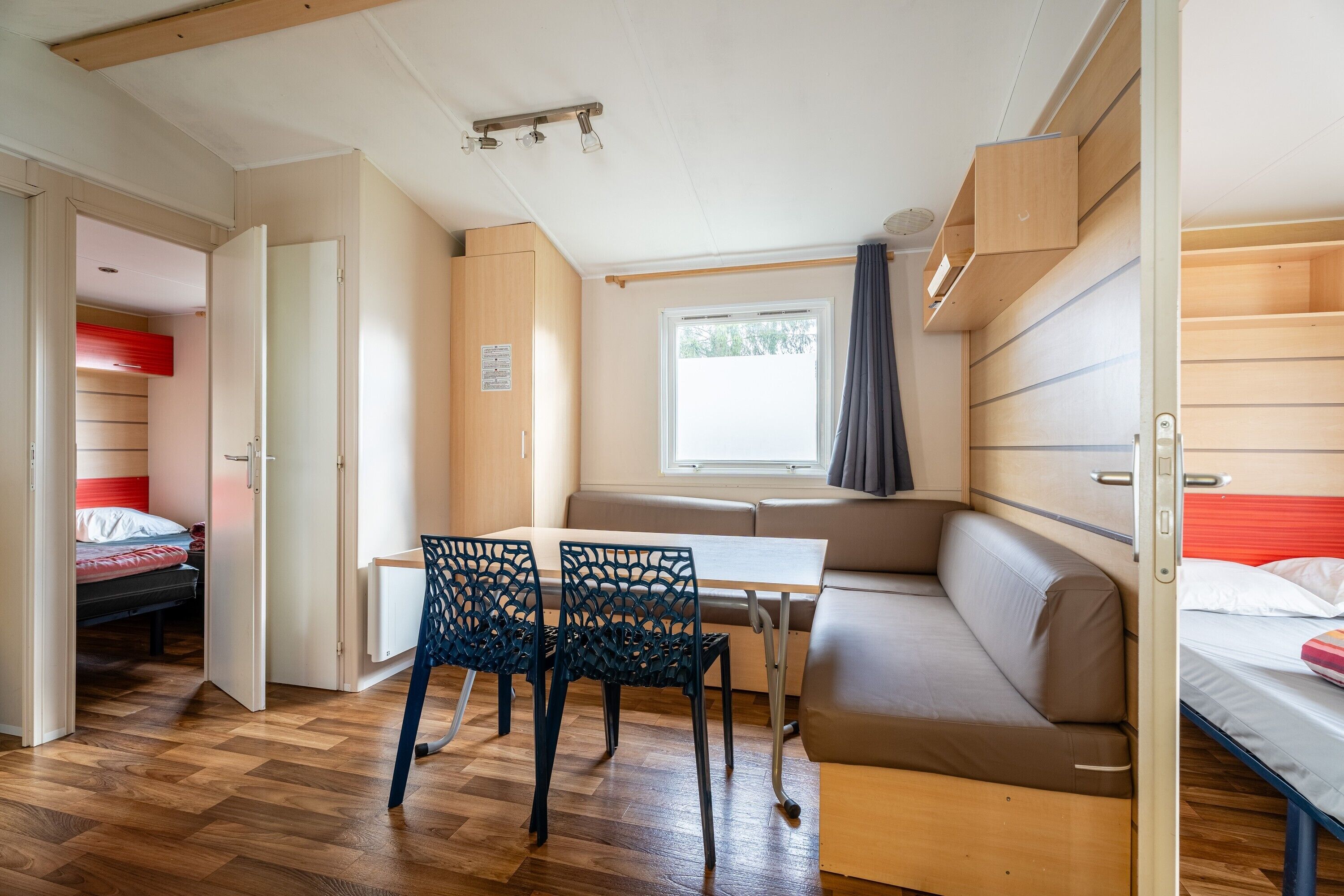 Comfortable Mobile Home B016  6 Guests  Private Terrace & Shared Garden - Rust