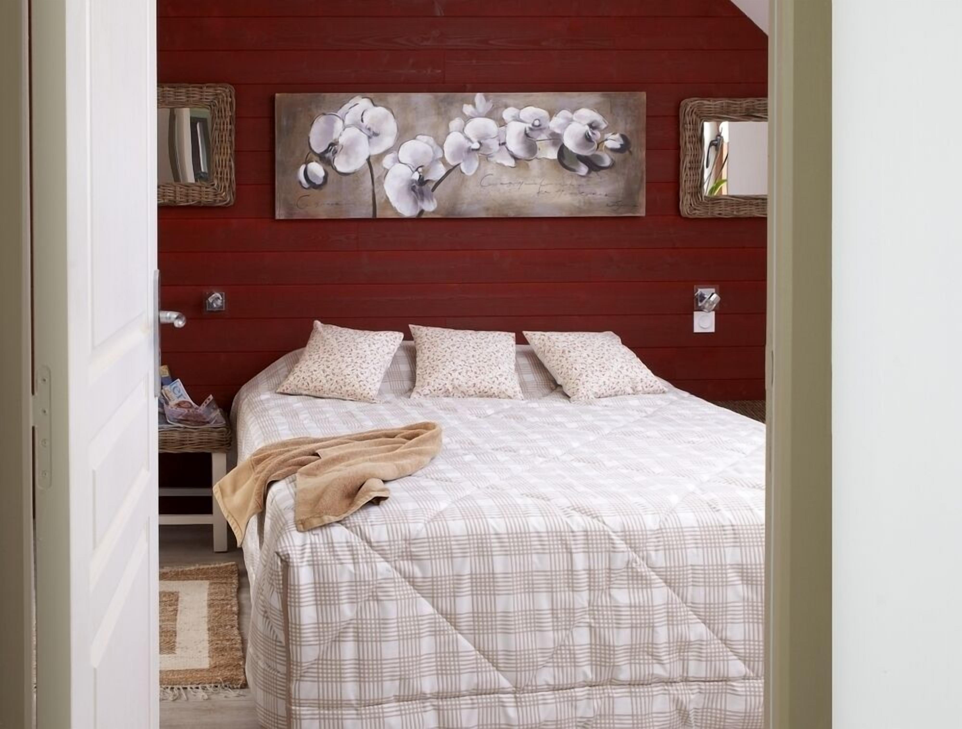 Quarto Clássico com Cama de Casal, casa de banho anexa, vista para o pátio | Ferro/tábua de engomar, Wi-fi grátis, acesso para cadeira de rodas 