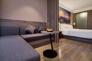 Quarto Individual Deluxe, não fumadores, serviço de limpeza e arrumação | Roupa de alta qualidade, edredões de penas, minibar grátis