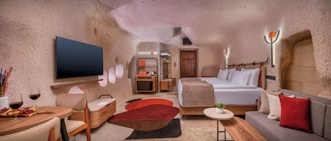 Quarto Duplo ou Twin Tradicional, Vista para a cidade | Roupa de alta qualidade, minibar, cofre no quarto, secretária