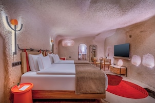 Quarto casal ou duplo tradicional | Roupas de cama premium, frigobar, cofres nos quartos, escrivaninha