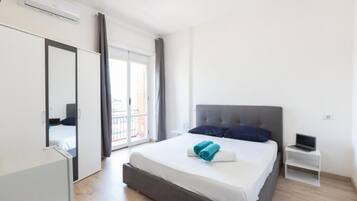 Secretária, quartos insonorizados, Wi-fi grátis