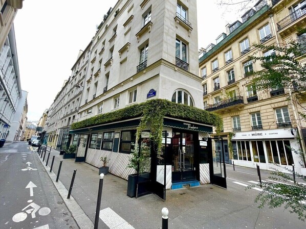 Parisian Home | Studio | Bourse - Latest Reviews, Deals & Photos 2026 ...