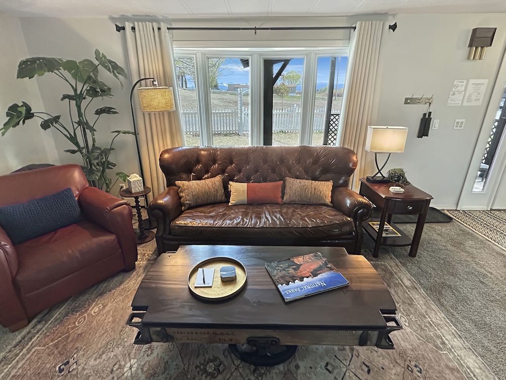 Walker Ridge 5 Bedroom Home - Montrose, CO