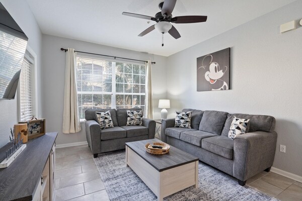 Windsor Hills Resort 3 Bedroom 2nd Floor Condo With Resort Access 3 Condo - Celebration, FL