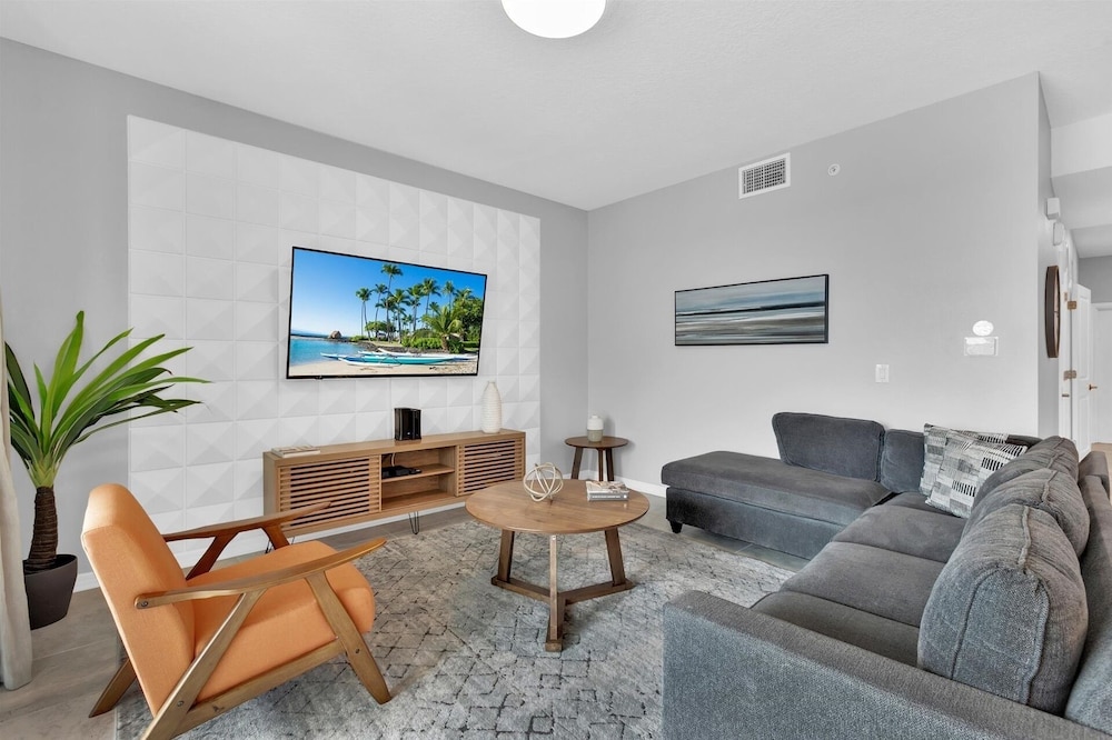 Storey Lake Resort 2 Bedroom Condo With Private Balcony 2 Condo - Kissimmee, FL