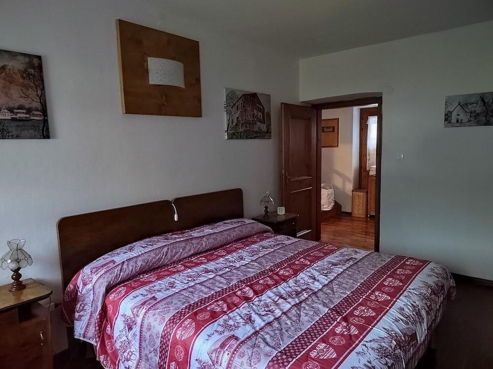 Casa Carmen in Vinigo: Mountain View, Private Terrace & Wi-Fi Reviews ...