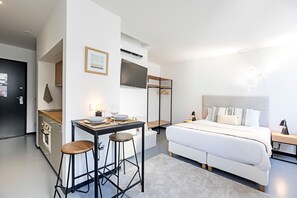 Estúdio | Ferros/tábuas de passar roupa, Wi-Fi de cortesia